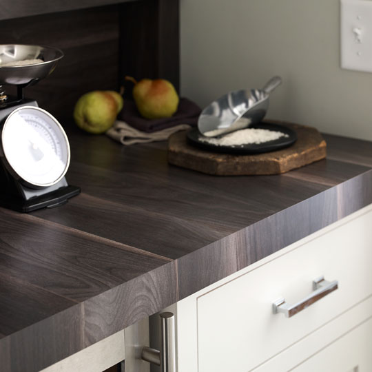 7411 Smoky Planked Walnut - 180fx® Laminate