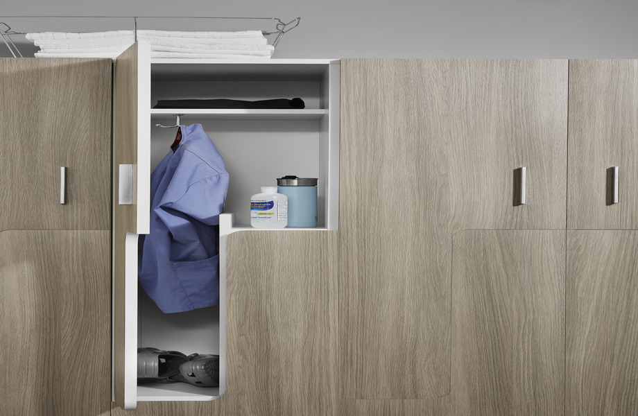 Oak Woodgrain Laminate in Healthcare Design | Formica Group