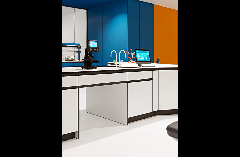 Trespa® TopLab® Vertical Gallery