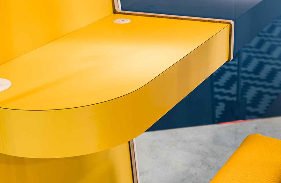 Loop Phone Booth – Onetwosix