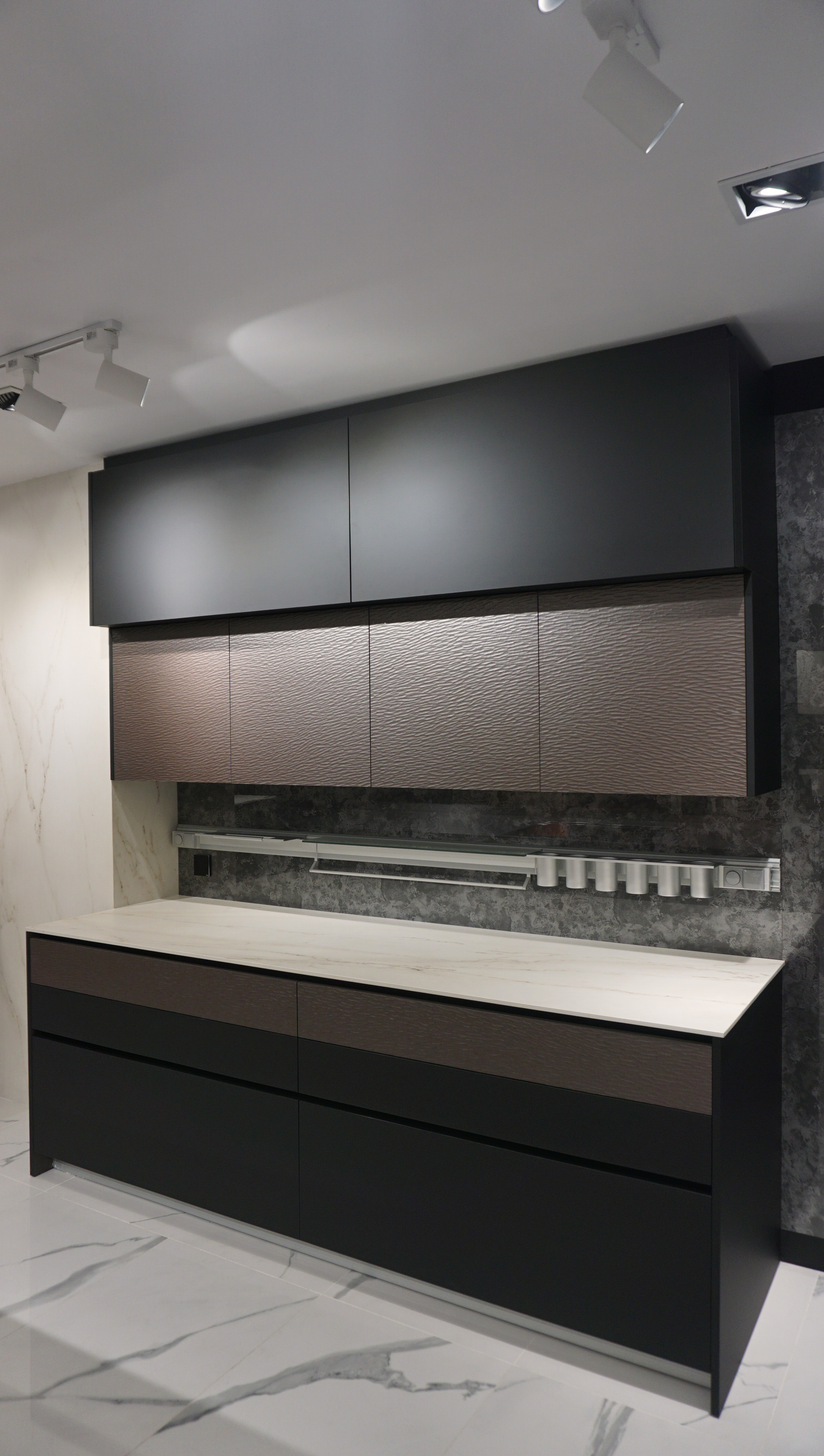 Discover FENIX at NOLFF