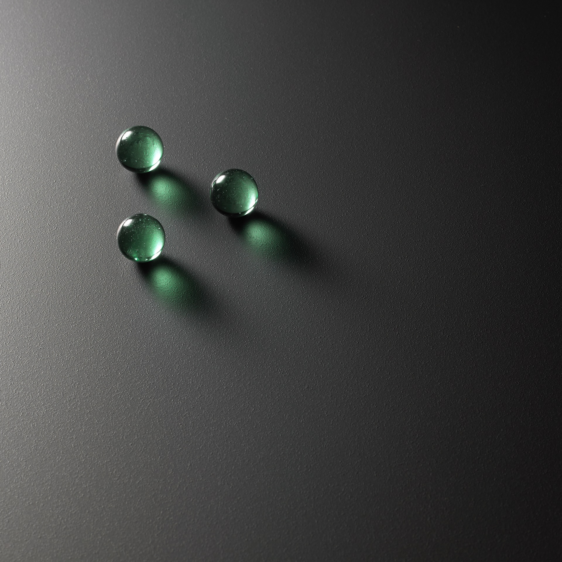 0837 Graphite - Solid Colors