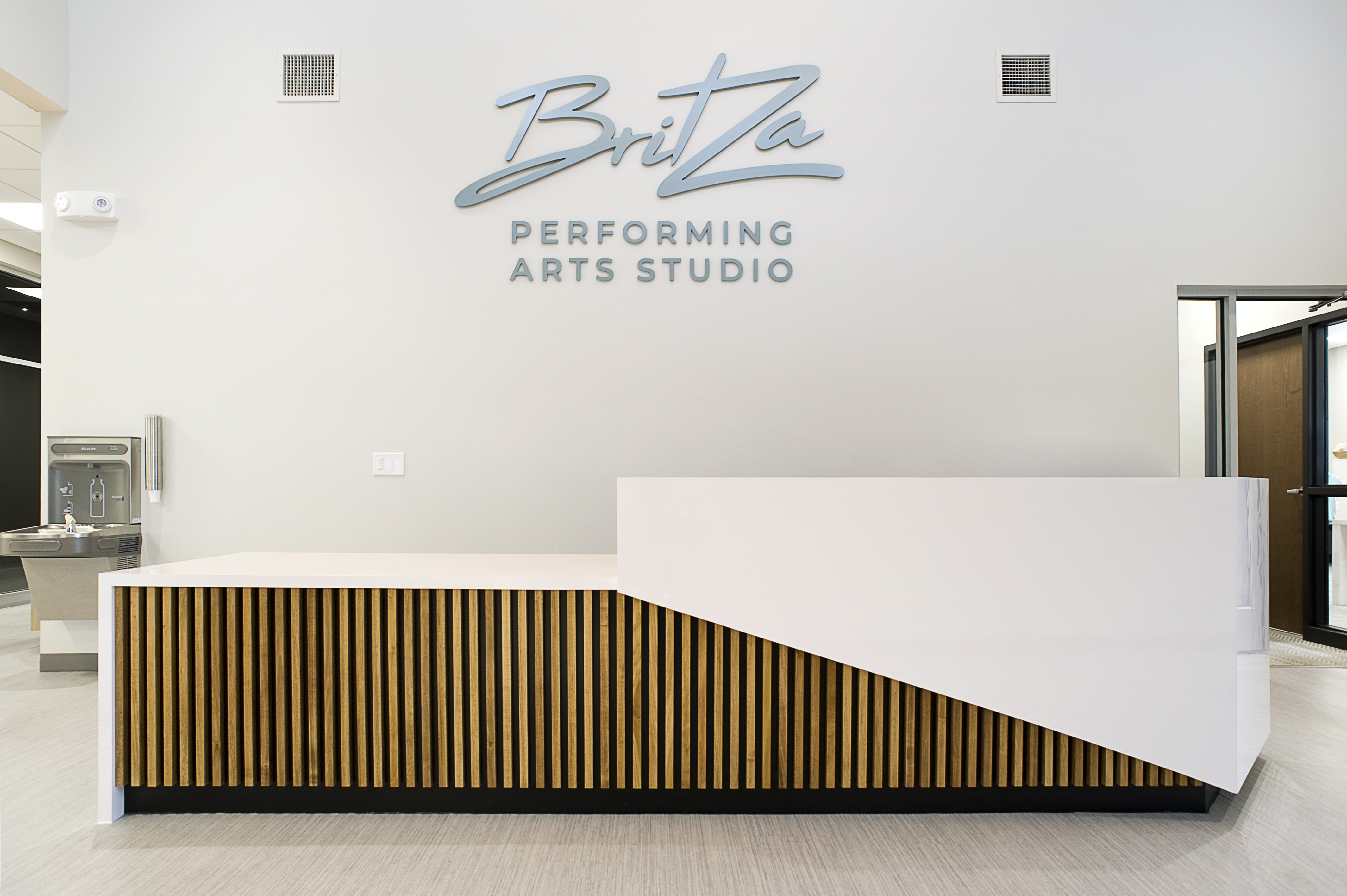 Fynes Designs Tackles Rental Unit with Everform® Solid Surface