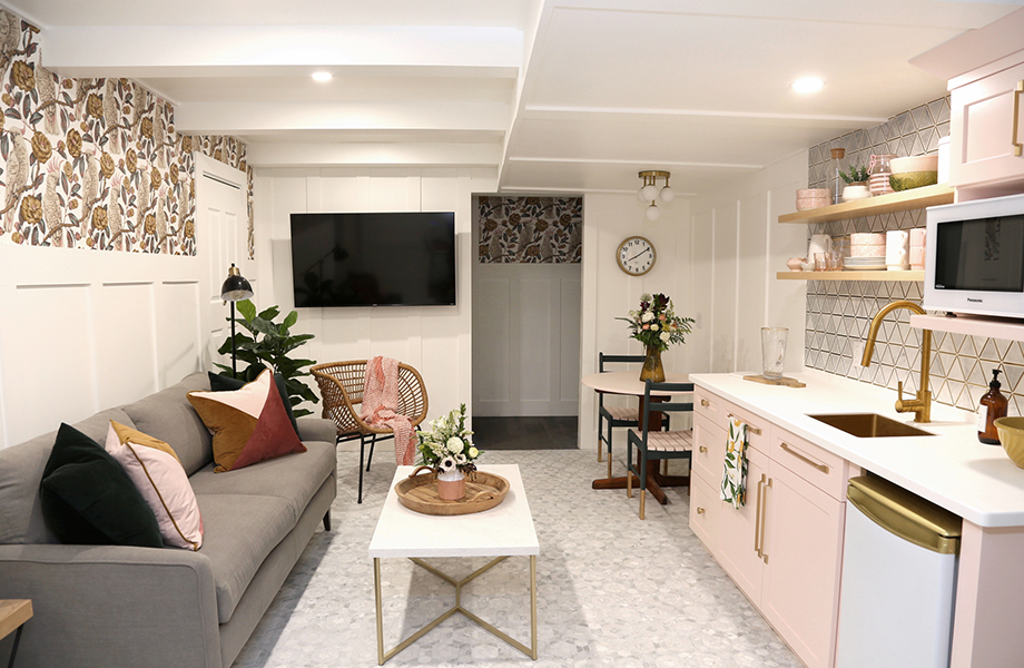 Fynes Designs Tackles Rental Unit with Everform® Solid Surface