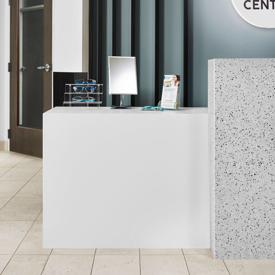 408 Luna Brite White - Everform® Solid Surface