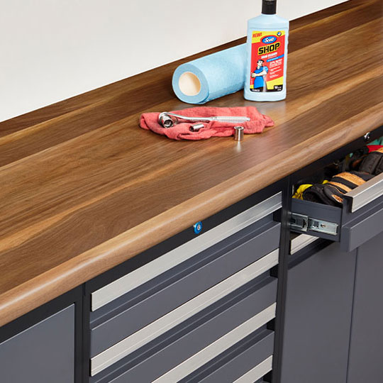 9479 Wide Planked Walnut - 180fx® by Formica Group