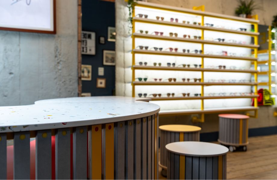 De nouvelles couleurs pop pour un opticien | Formica Group