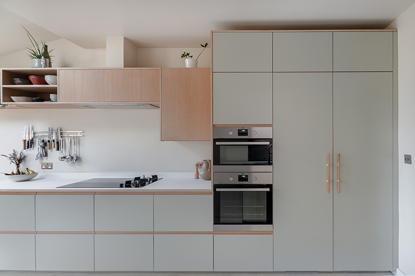 Skandinavisk-inspirerte møbler i Birchply-dekor | Formica Group